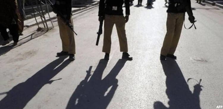 Sukkur court orders FIR of fake encounter against nine policemen