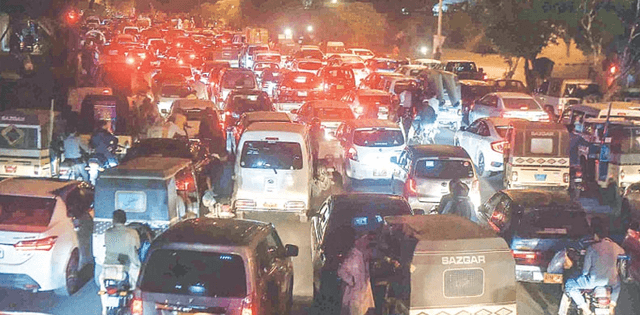 Karachi faces massive traffic jam as protest causes key road closed