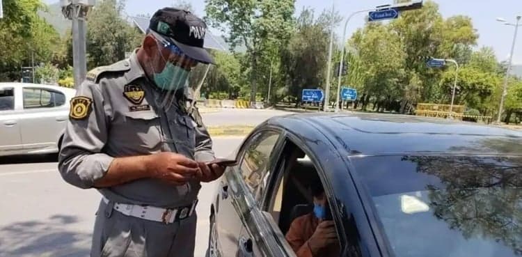 Islamabad traffic police crackdown on traffic law violations