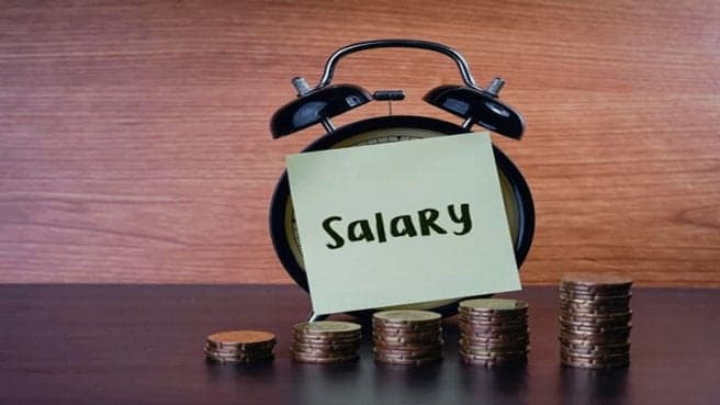 Salaries, pensions' increase announced in federal budget 2026-2027